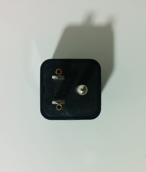 Universal Grounded Plug Adapter USA/Canada/Japan | A to Z Appliances